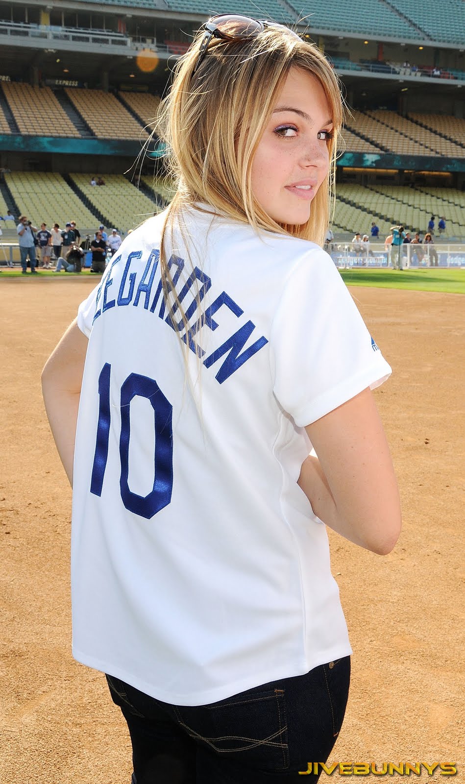 Picture of Aimee Teegarden