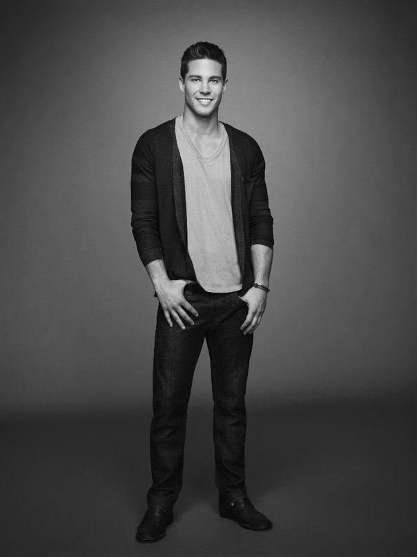 Picture of Dean Geyer