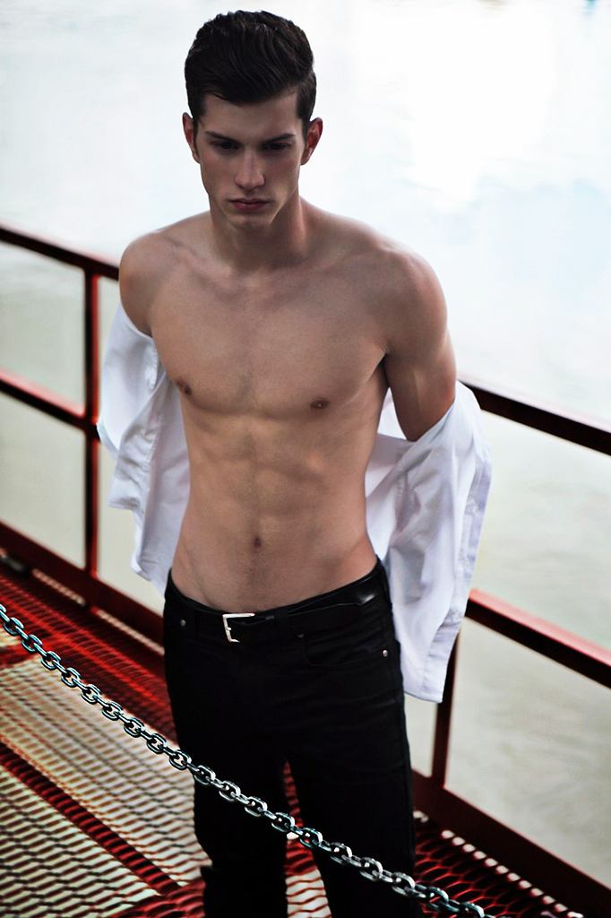 Picture of Theo Hall