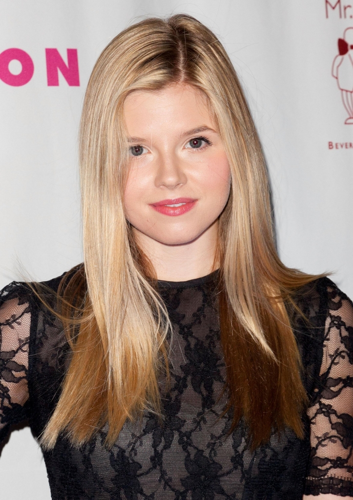 Picture of Ana Mulvoy-Ten