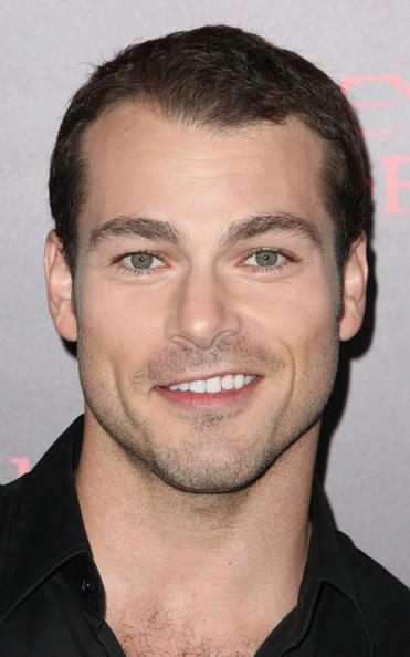 Picture of Shawn Roberts
