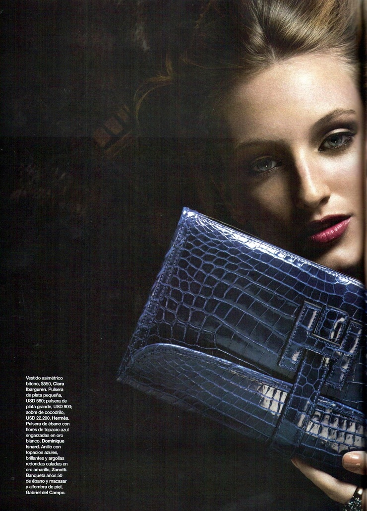 Image of Azul Caletti