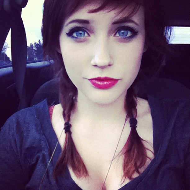 Image of Nicole Elliott