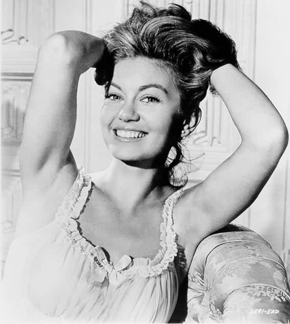 Janette Scott image