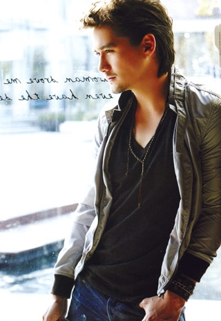 Picture of Ananda Everingham