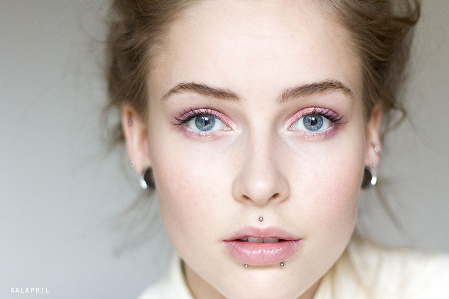 Picture of Anna April