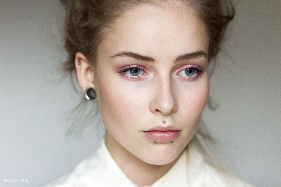 Picture of Anna April