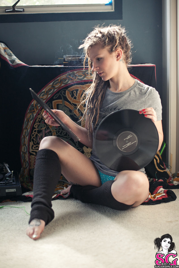 Picture of Damsel Suicide