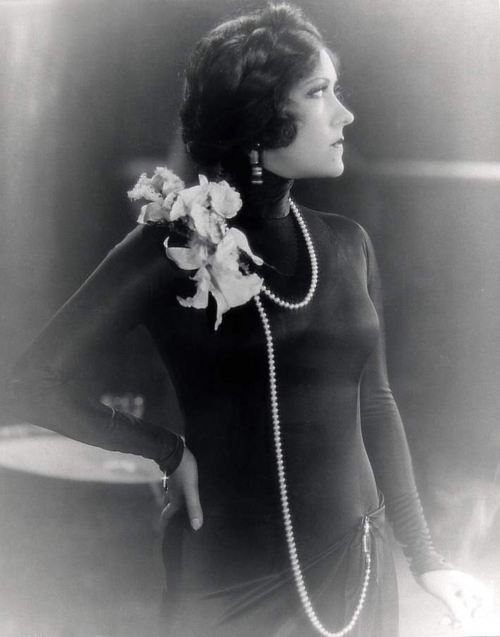 Gloria Swanson picture