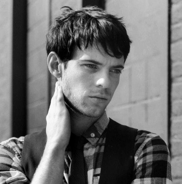 Harry Treadaway image