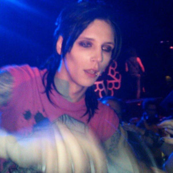 Andy Sixx picture