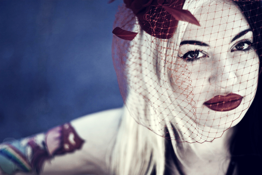 Porcelain Black image