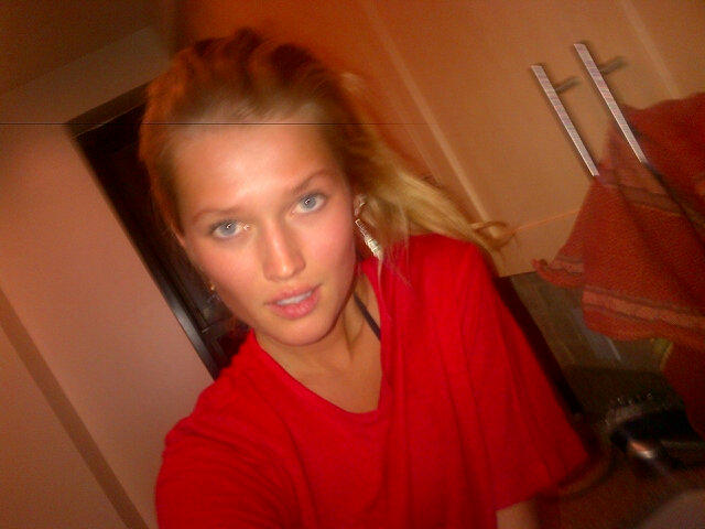 Picture of Toni Garrn