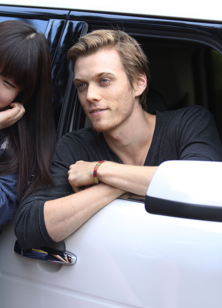 Picture of Jake Abel
