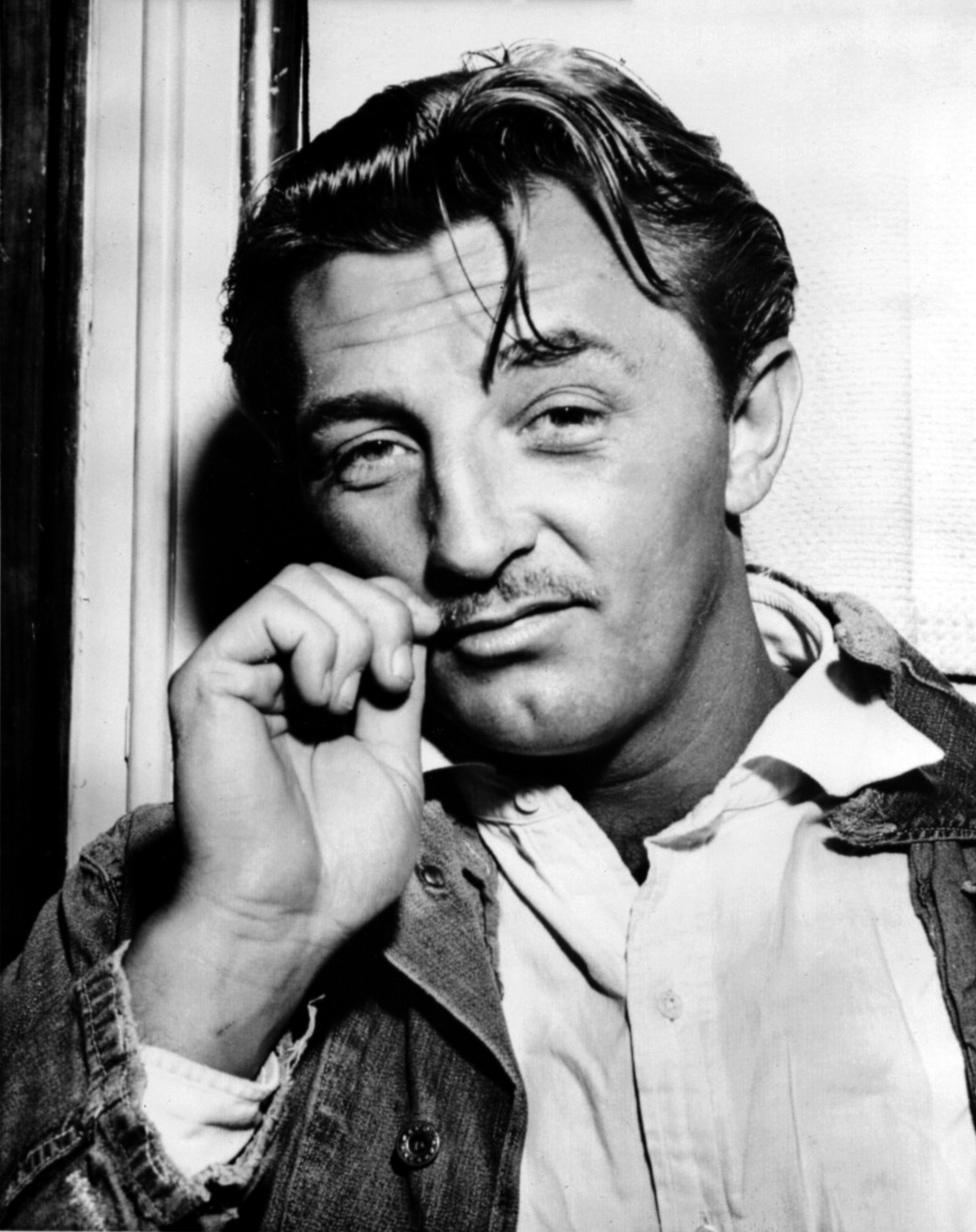 Picture of Robert Mitchum