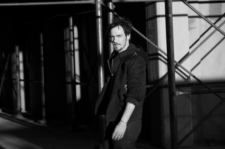 Adam Gontier image