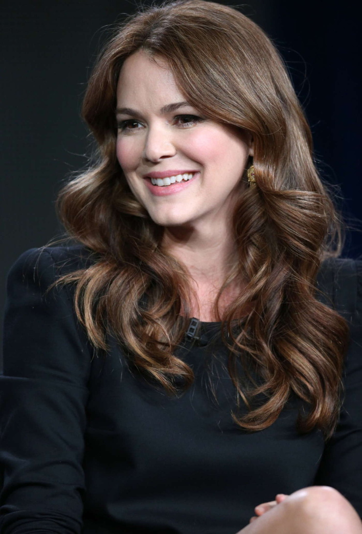 Picture of Jacinda Barrett