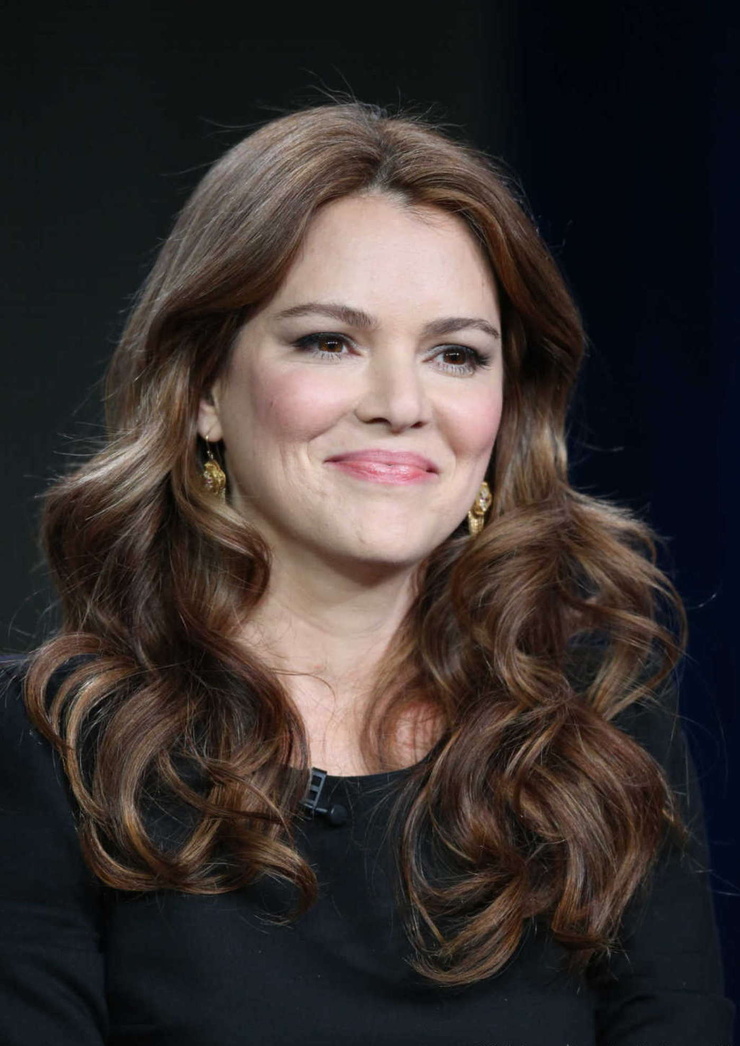 Picture of Jacinda Barrett