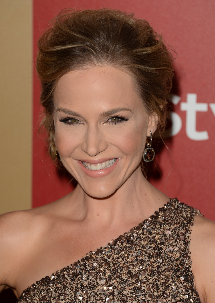 Picture of Julie Benz