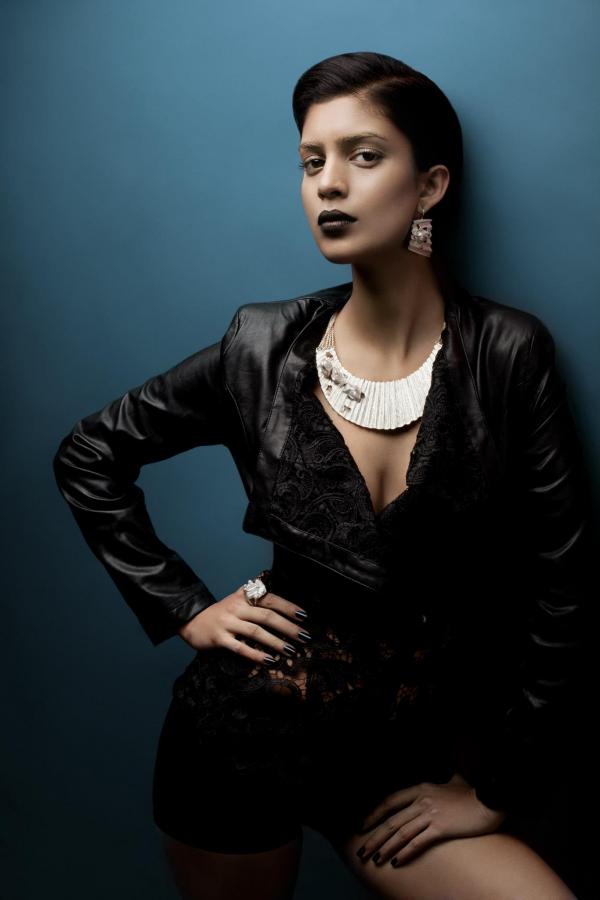 Picture of Tena Desae