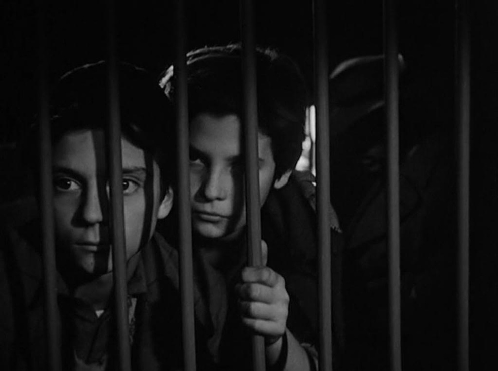 Shoeshine (1946) picture