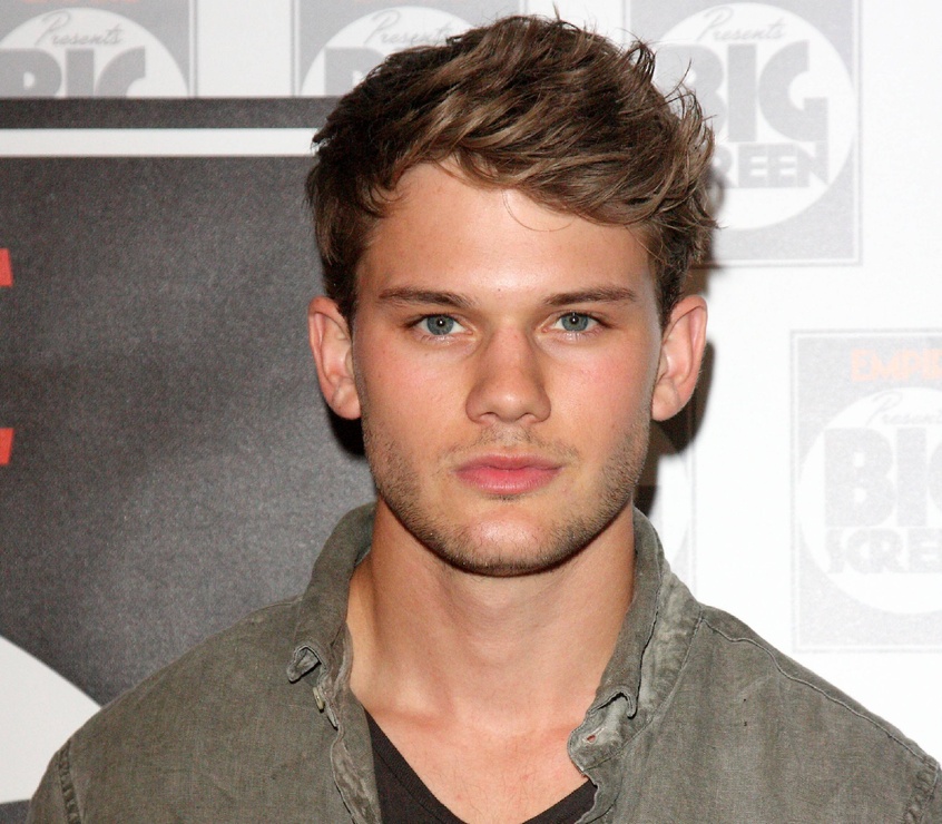 Picture of Jeremy Irvine