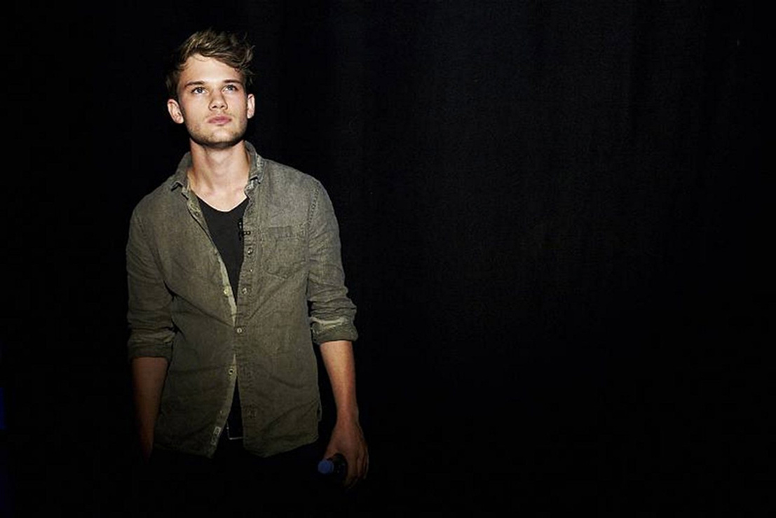 Picture of Jeremy Irvine