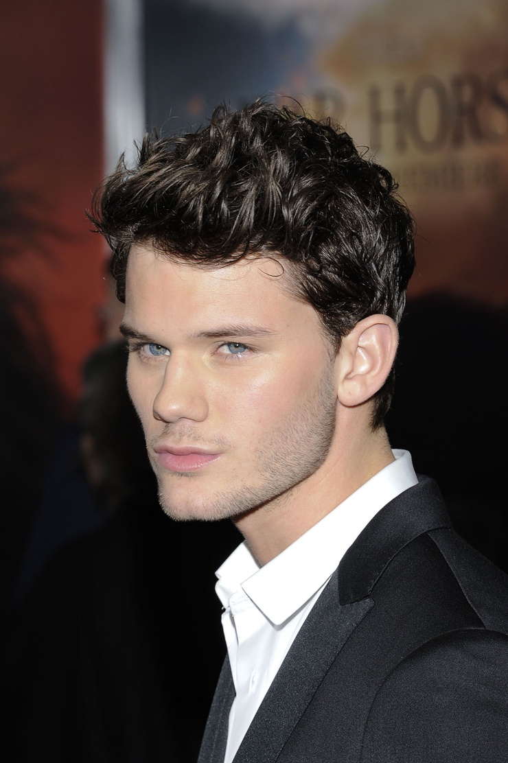 Picture of Jeremy Irvine