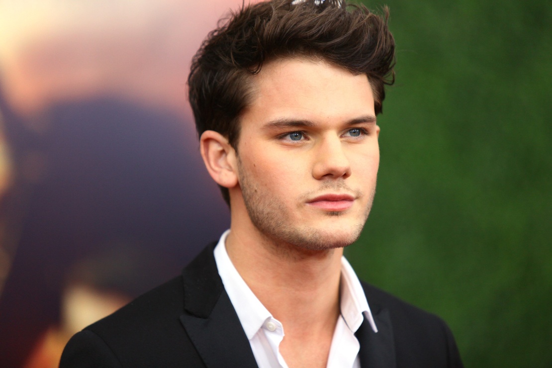 Picture of Jeremy Irvine