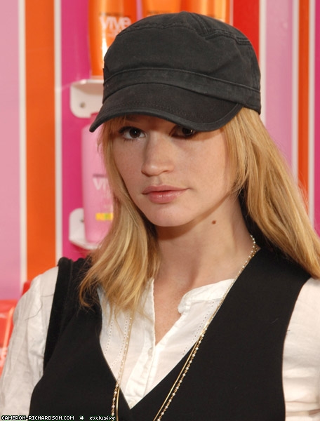 Picture of Cameron Richardson