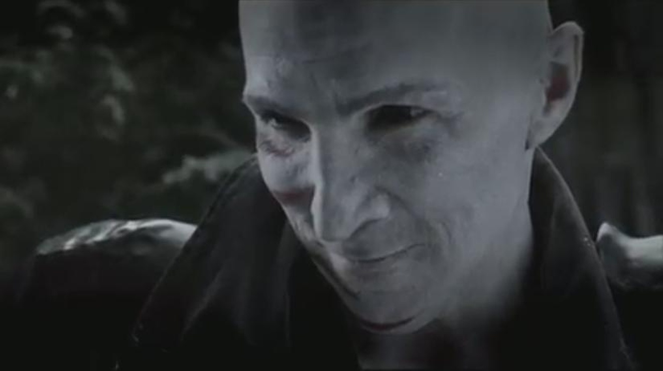 Michael Rogers as Quan Chi
