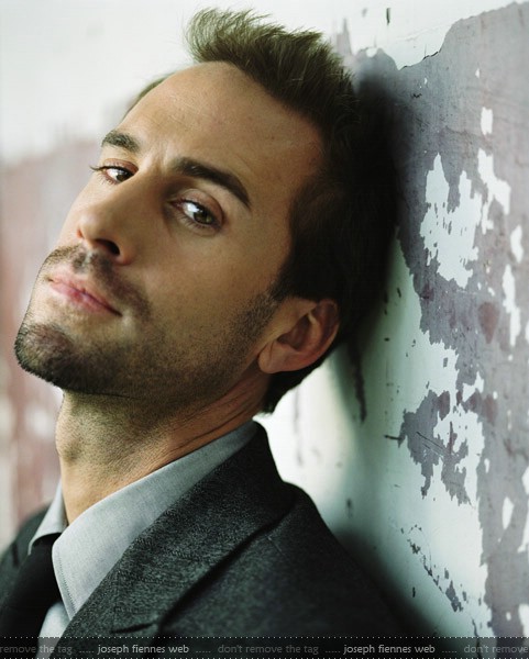 Picture of Joseph Fiennes