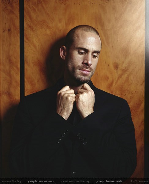 Picture of Joseph Fiennes