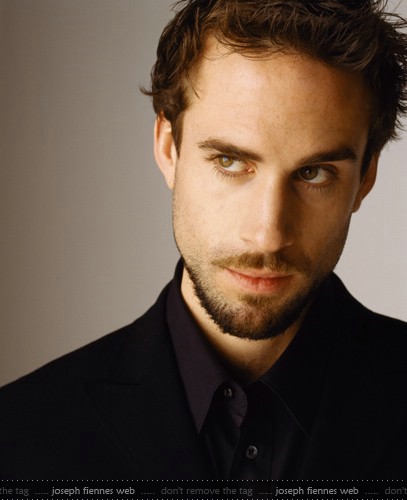 Picture of Joseph Fiennes