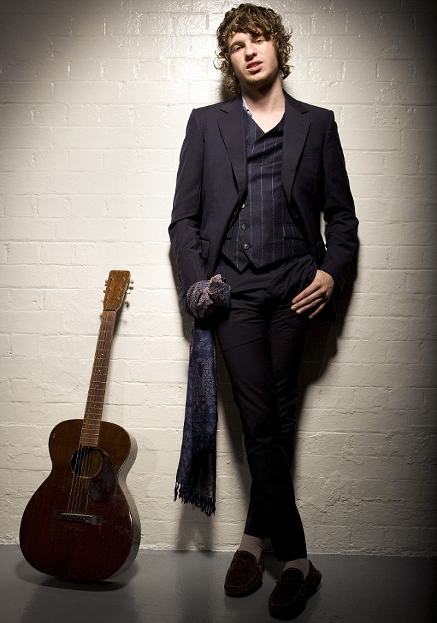 Luke Pritchard image