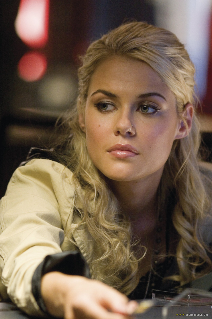 Image of Rachael Taylor