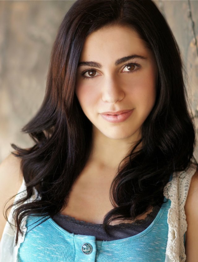 Lainey Lipson picture