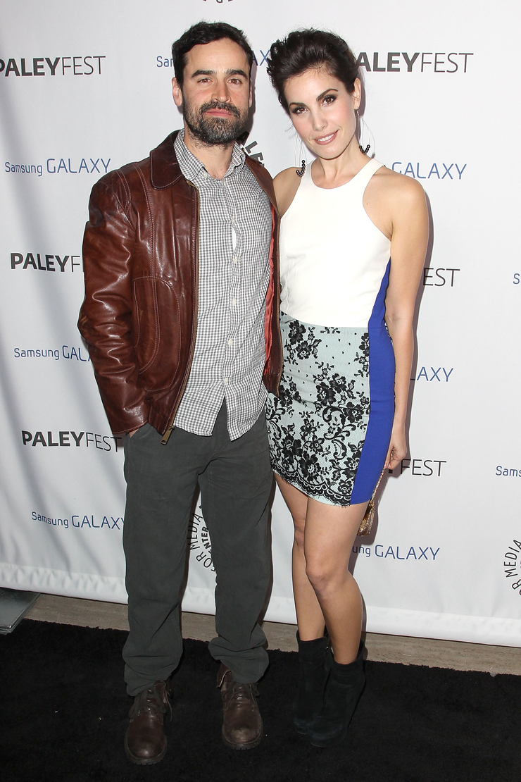 Carly Pope picture