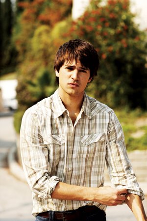 Picture of Nicholas D'Agosto
