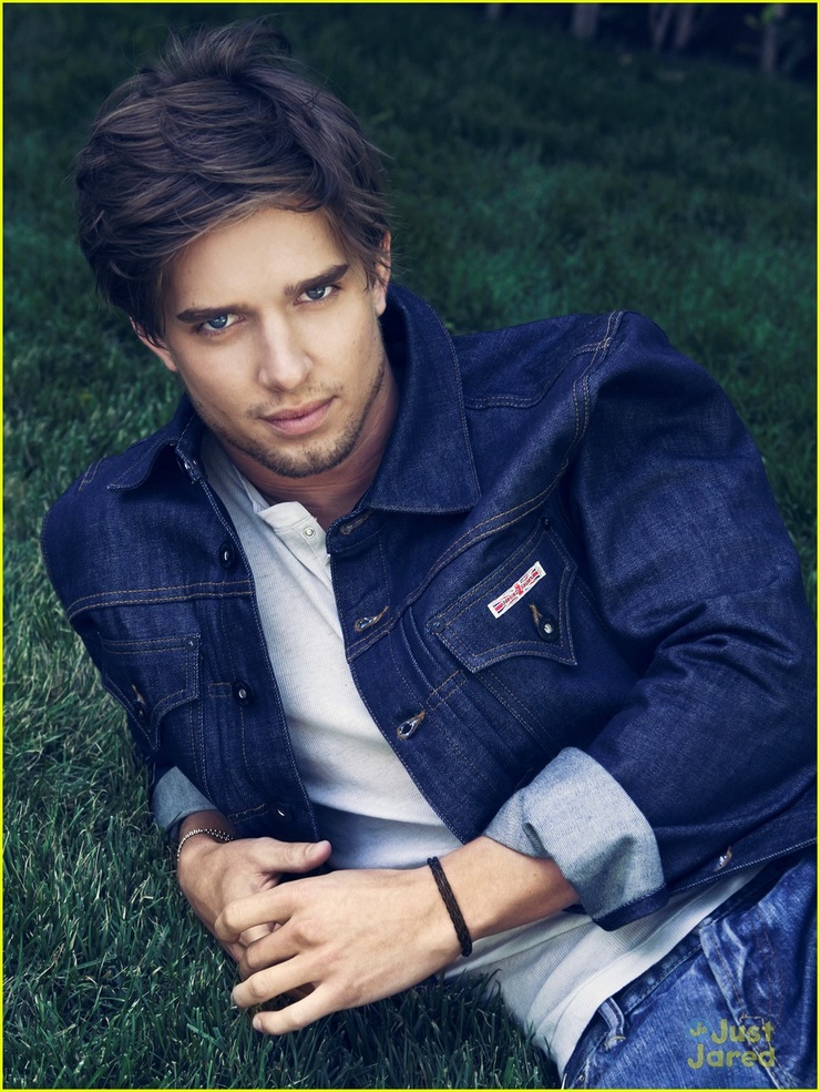 Image of Drew Van Acker
