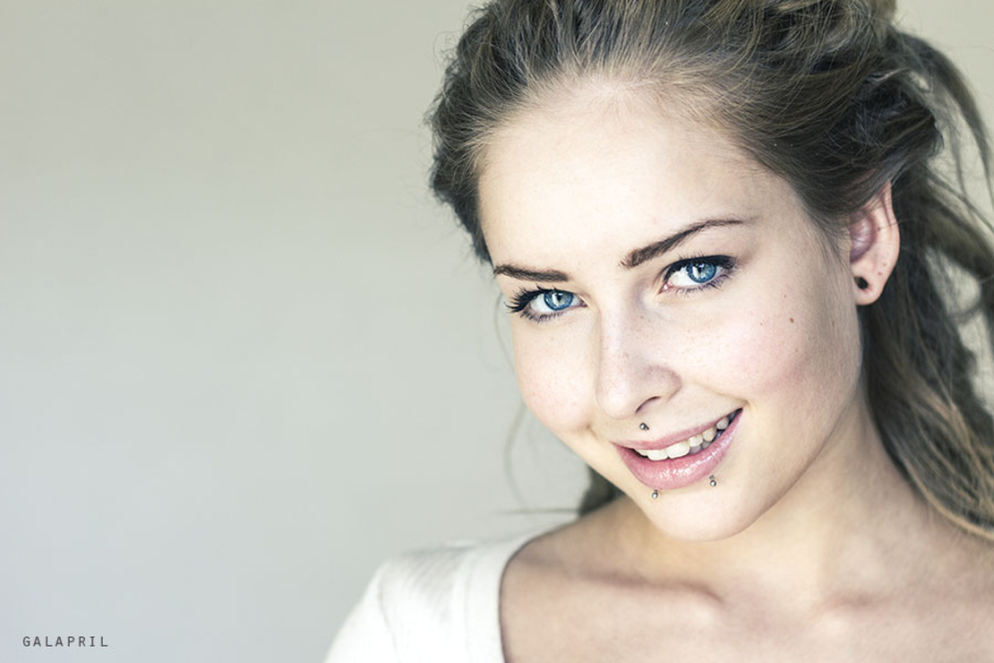 Picture of Anna April