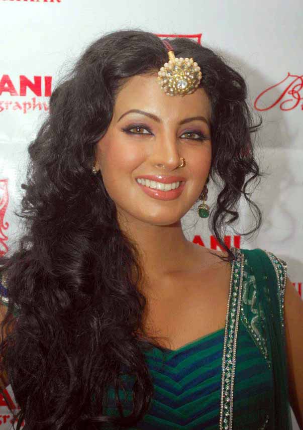 Geeta Basra image