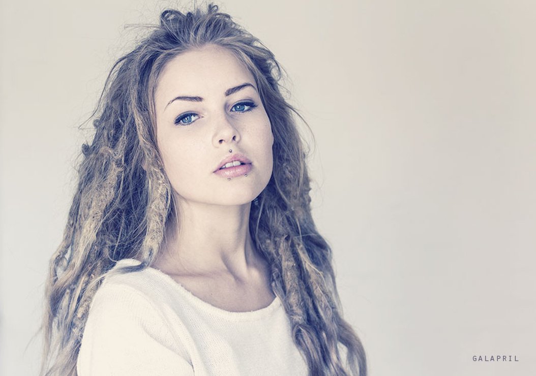 Picture of Anna April