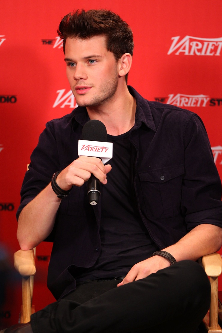 Picture of Jeremy Irvine