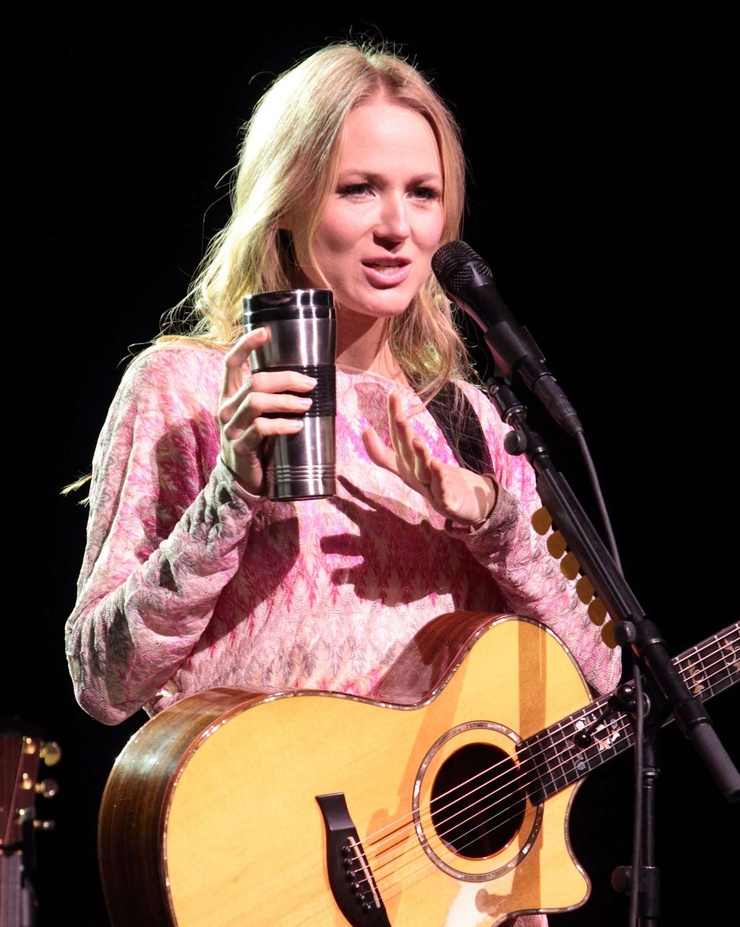 Jewel Kilcher image