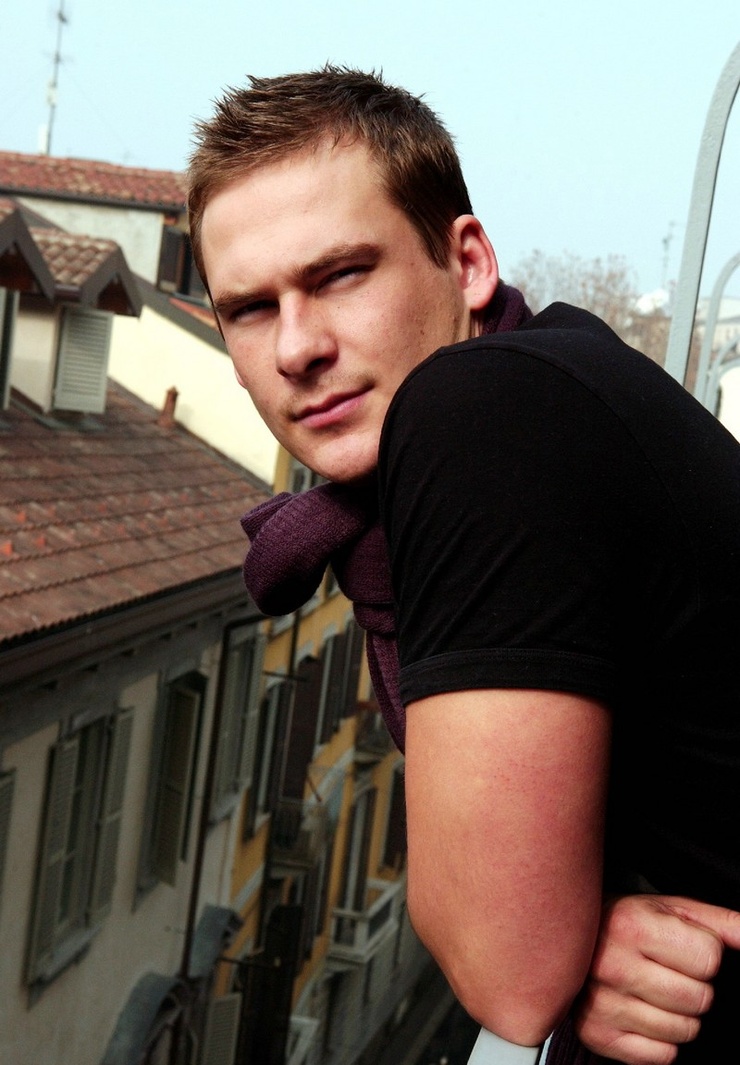 Lee Ryan image