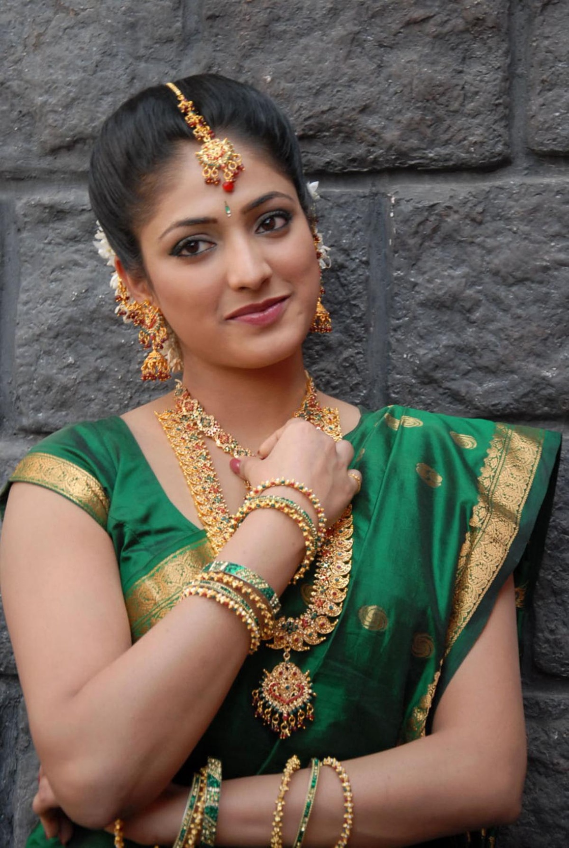 Hari Priya picture