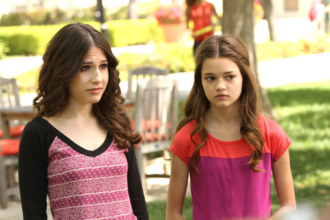 Erin Sanders image