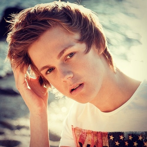 Picture of Caspar Lee