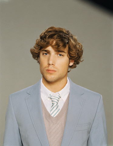 Picture of Dustin Milligan